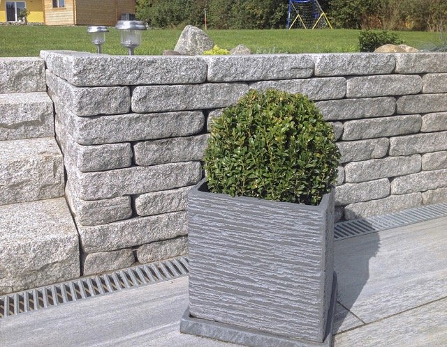 Natursteinmauer Granit grau | Rockface grey | Top Qualität
